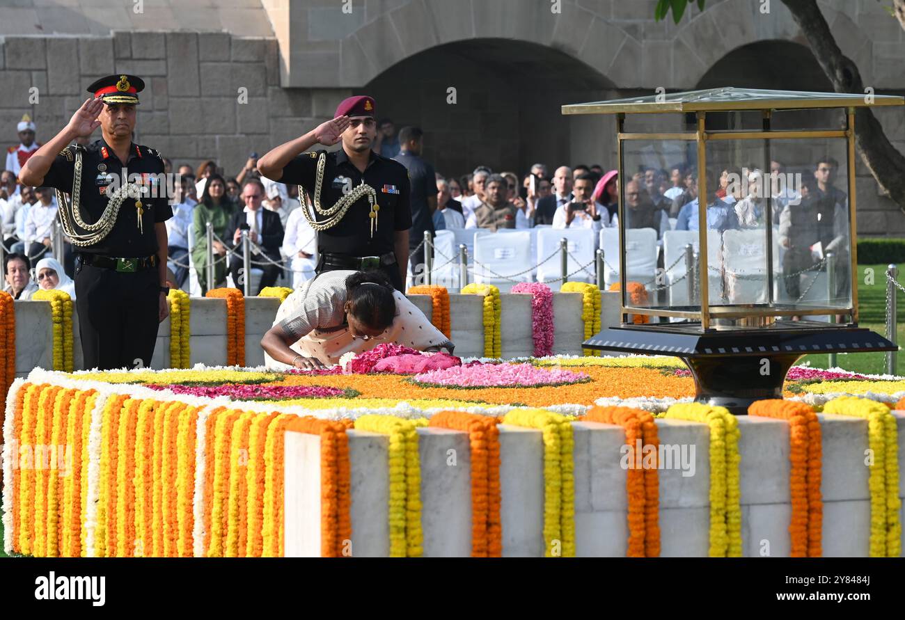 NEW DELHI, INDIA - OCTOBER 2: President of India Droupadi Murmu pays ...