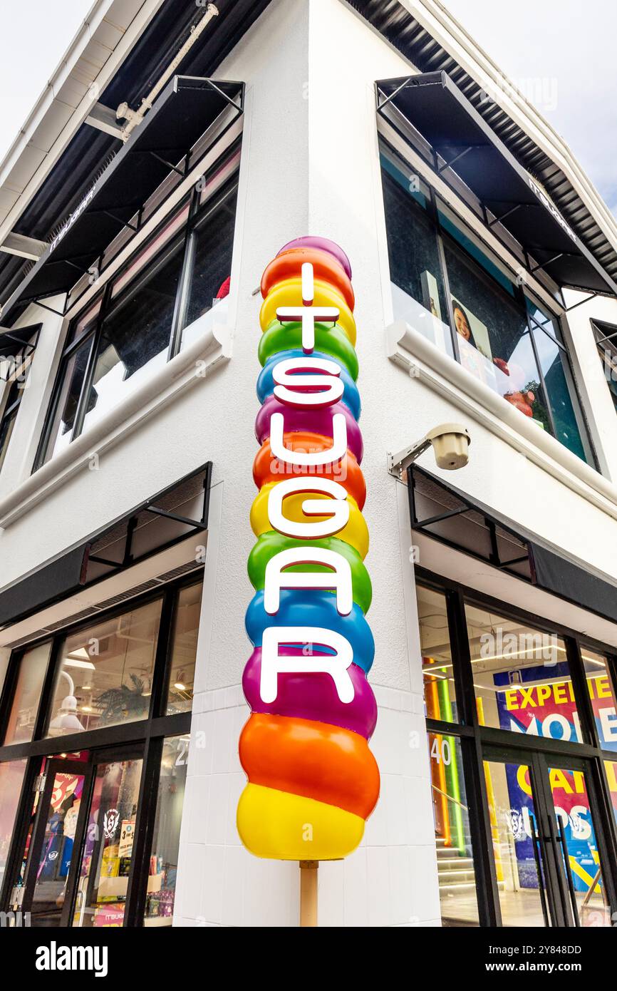 Exterior of IT'SUGAR candy store, Bayside Marketplace, Miami, Florida ...