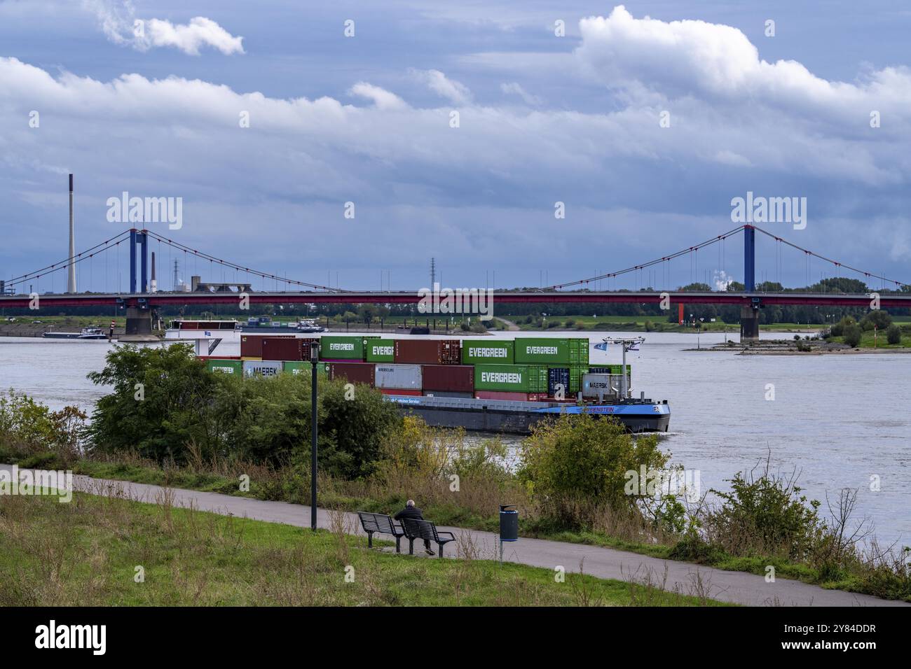 Shipping containers overview hi-res stock photography and images - Alamy