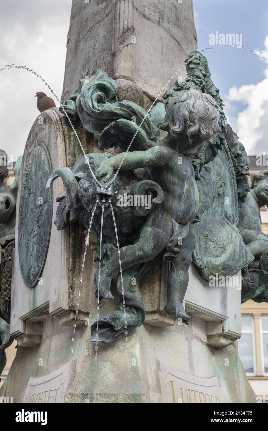 Figures at the Luitpold Fountain, erected in 1899, market square ...
