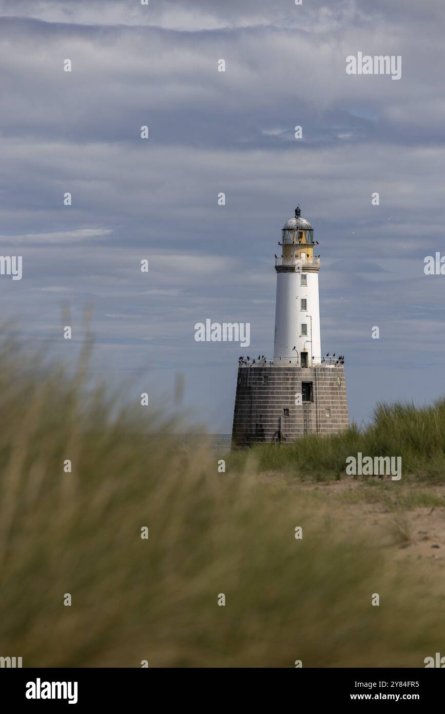 Lighthouse in the sea, Rattray Head Lighthouse, Peterhead ...