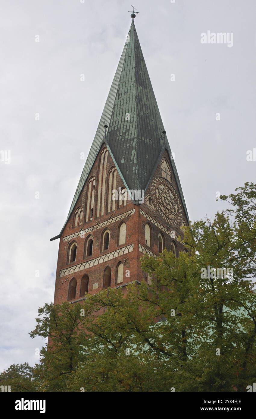 St. Johanniskirche is a five-aisled hall church from the 14th century ...