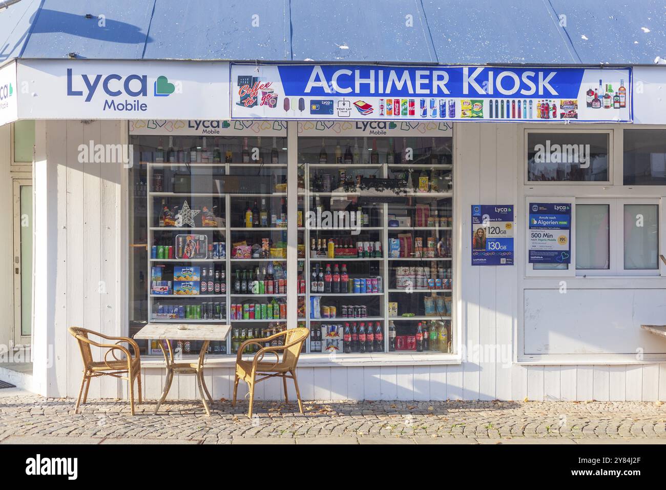 Kiosk with beverage bottles in the shop window, Achim, Lower Saxony ...
