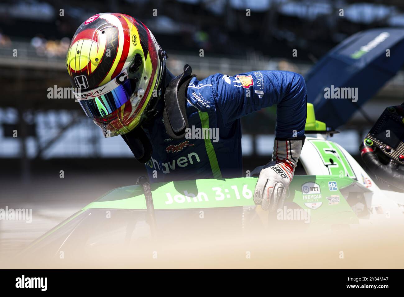 STING RAY ROBB (R) (51) of Payette, Idaho practice for the Indianapolis ...