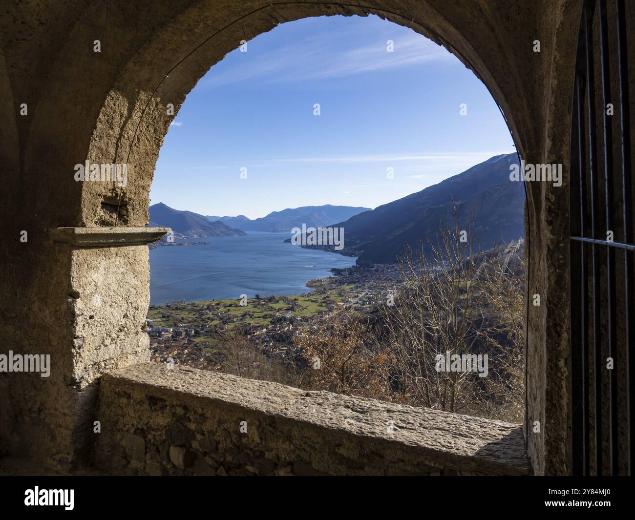 Landscape of Lake Como from the alps of Peglio Stock Photo - Alamy