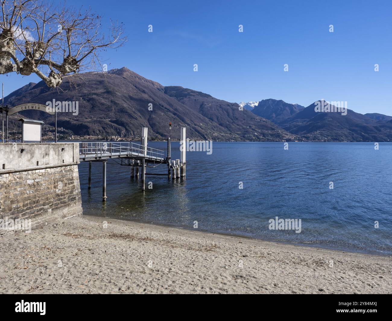 Ferry dock on Lake Como Stock Photo - Alamy