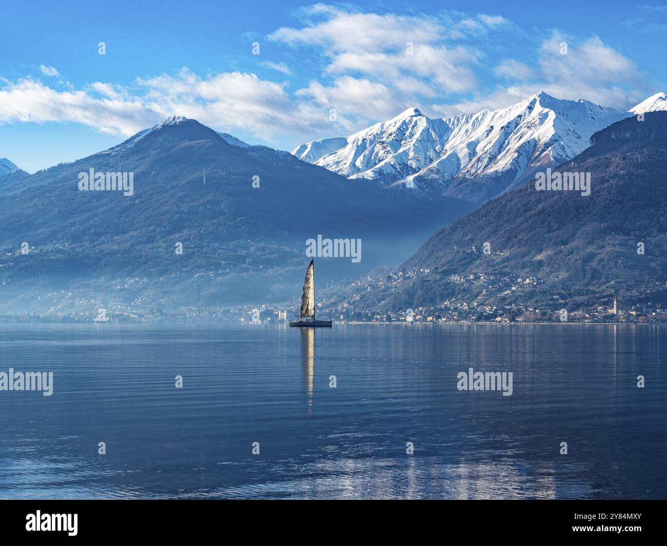 Sail boat on Lake Como Stock Photo - Alamy