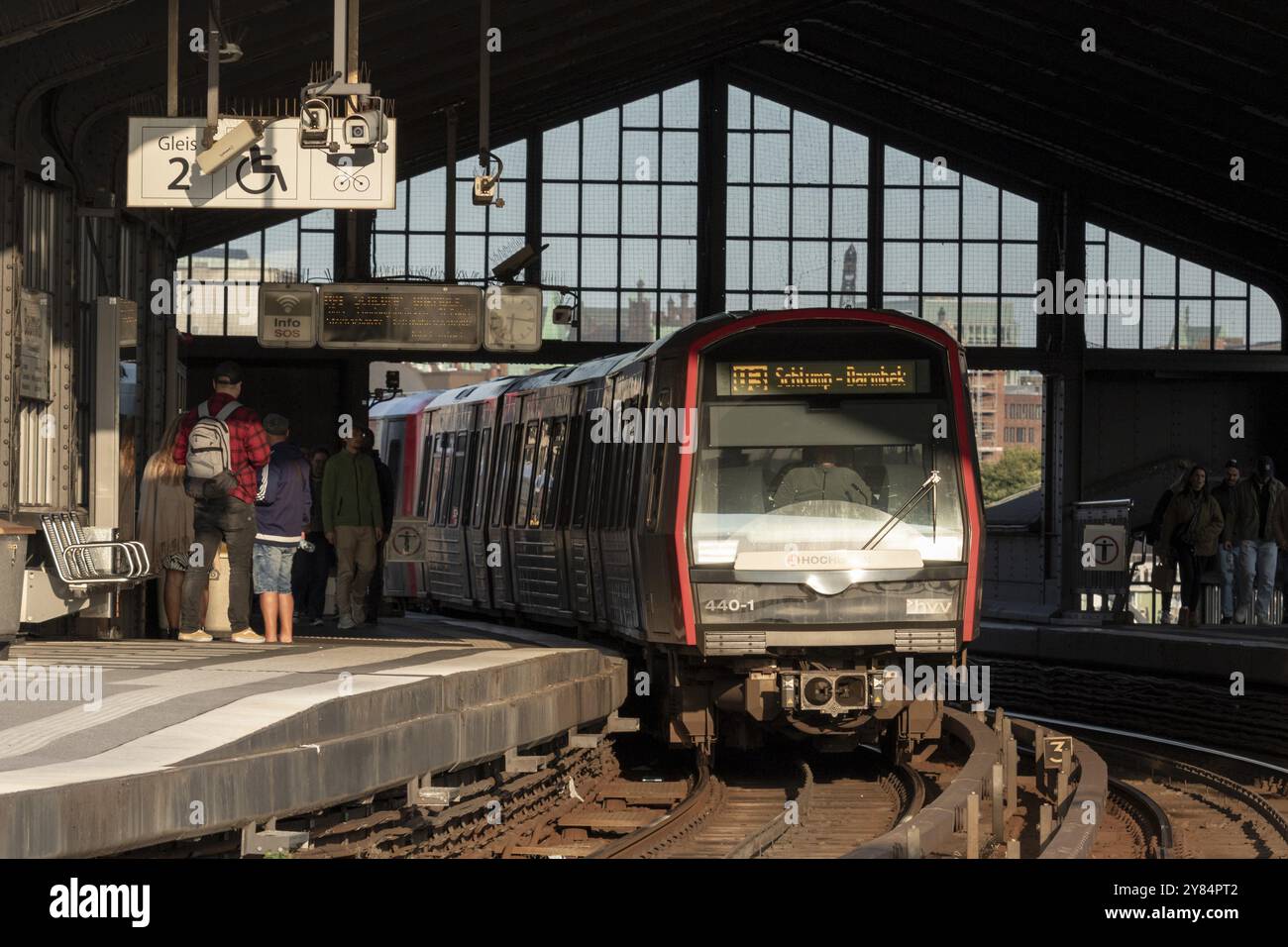 Underground, Hamburger Verkehrsverbund HVV, local transport, train of ...