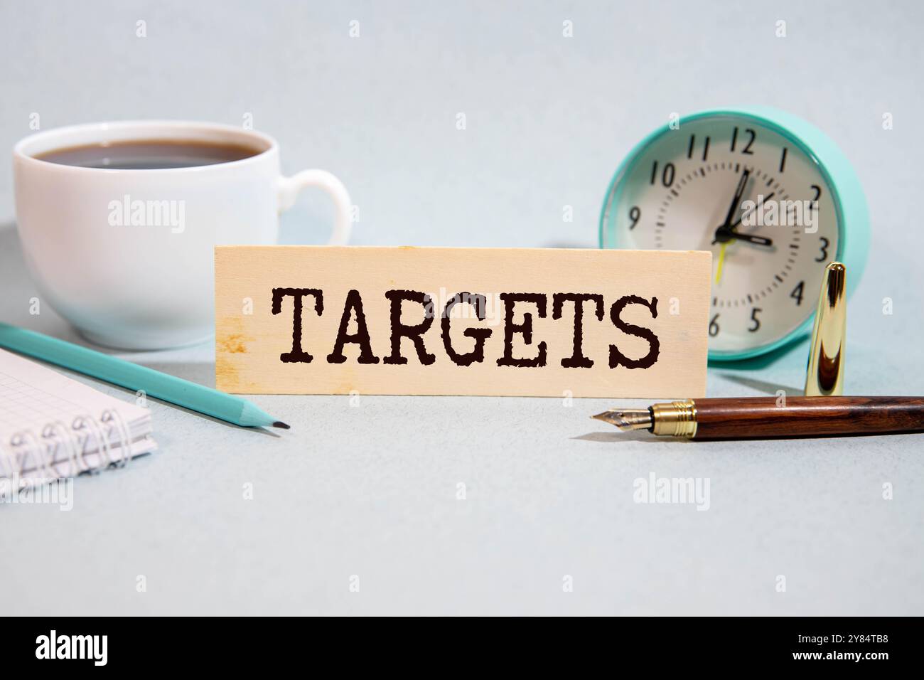 Text target customer written on brown paper strip Stock Photo - Alamy