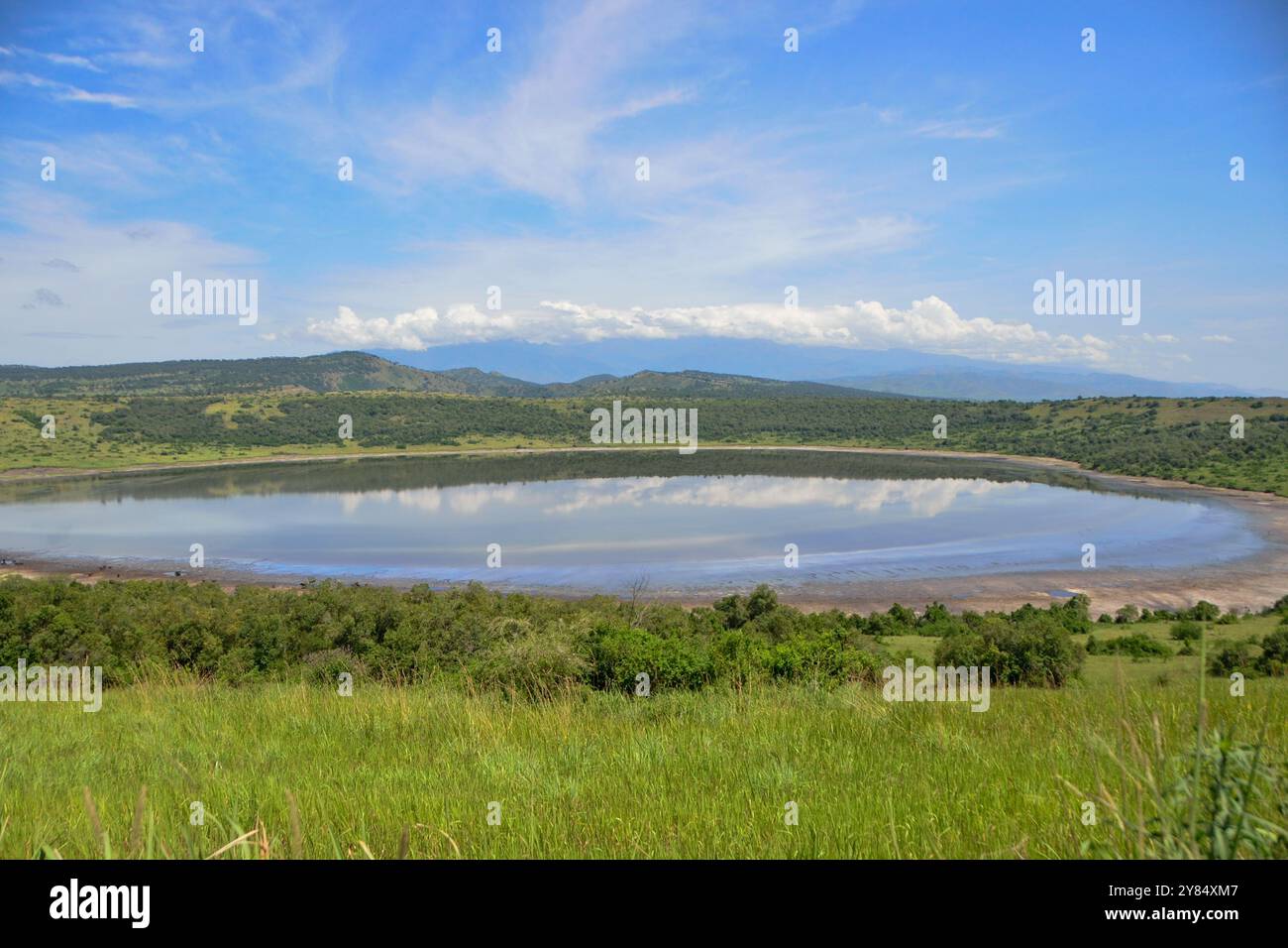 Lake Nyamunuka in Katwe, Queen Elizabeth National Pak - Ugandal Stock ...