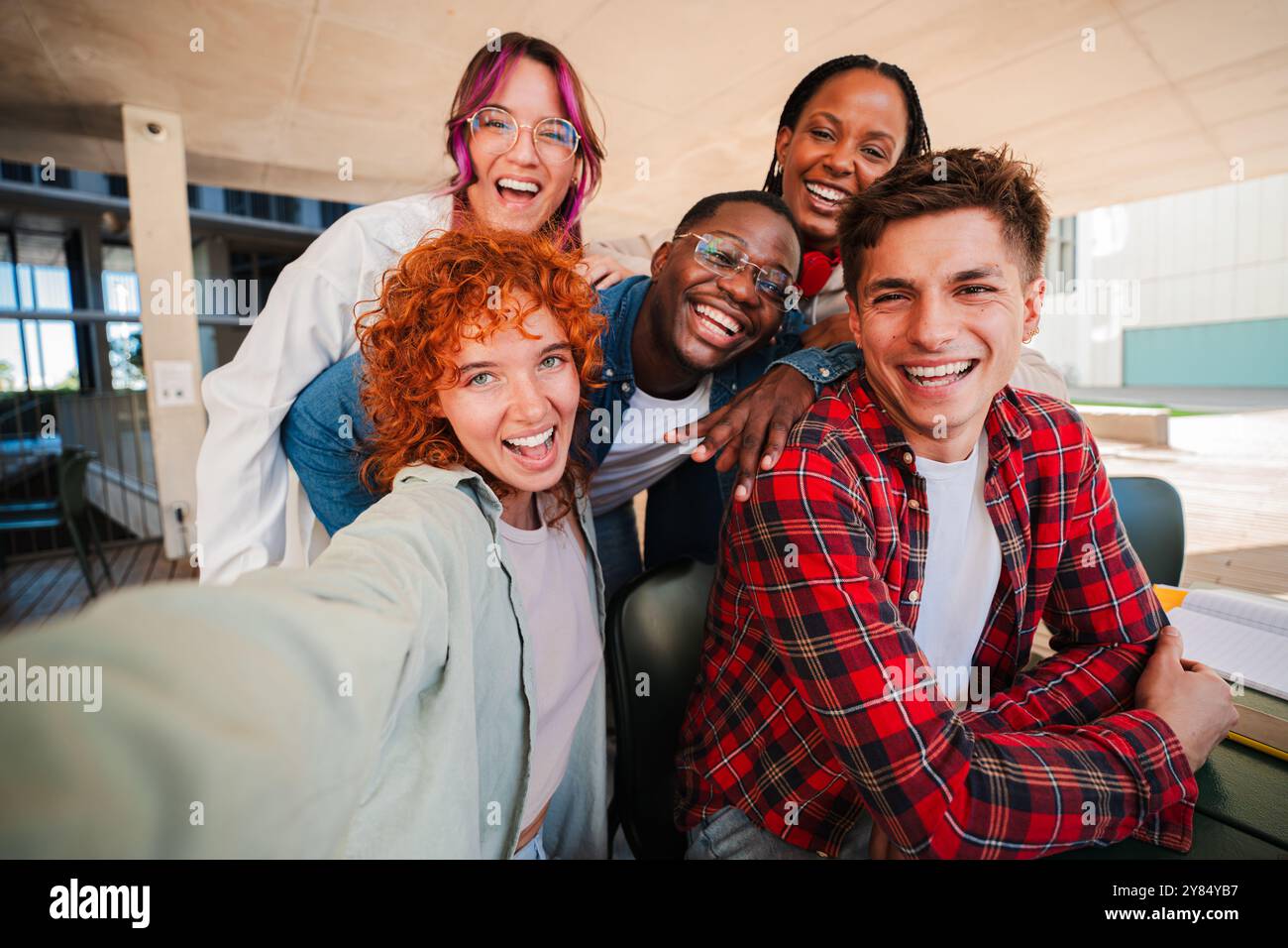 Capturing high school memories hi-res stock photography and images - Alamy