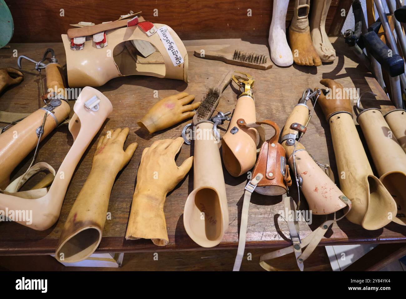 Various homemade prosthetic devices. COPE, a museum about people maimed ...
