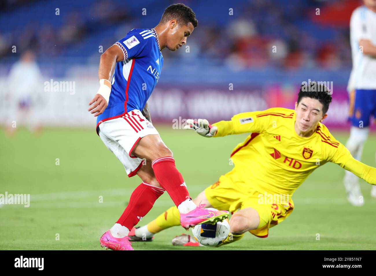 Kanagawa, Japan. 2nd Oct, 2024. (L-R) Yan Matheus (F.Marinos), Jo ...