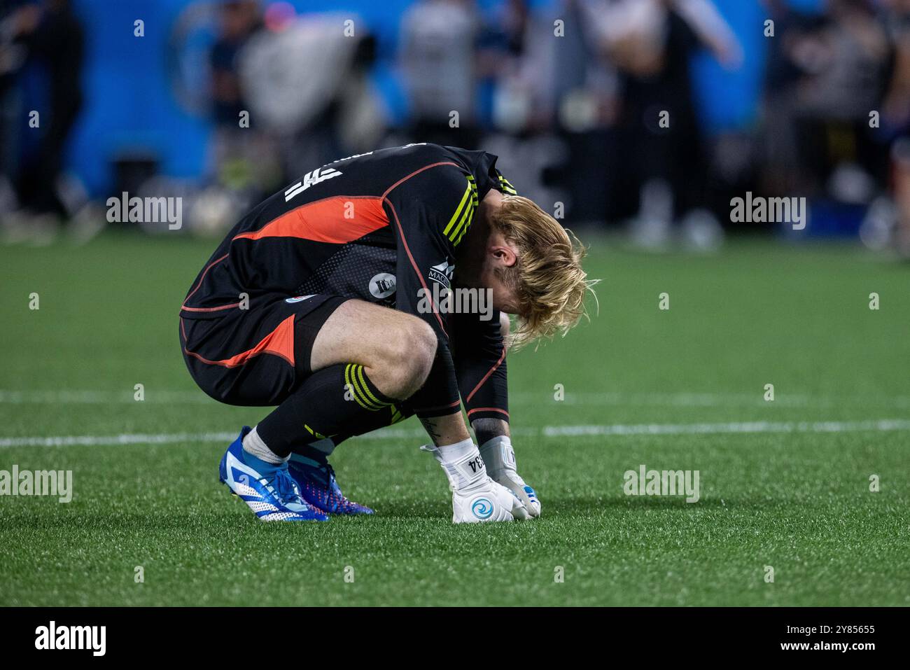 Charlotte, NC, USA. 2nd Oct, 2024. Chicago Fire goalkeeper Chris Brady ...