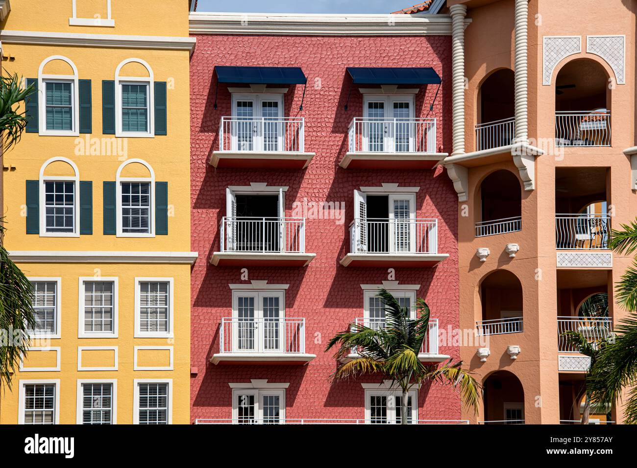 Cabana bayfront hi-res stock photography and images - Alamy
