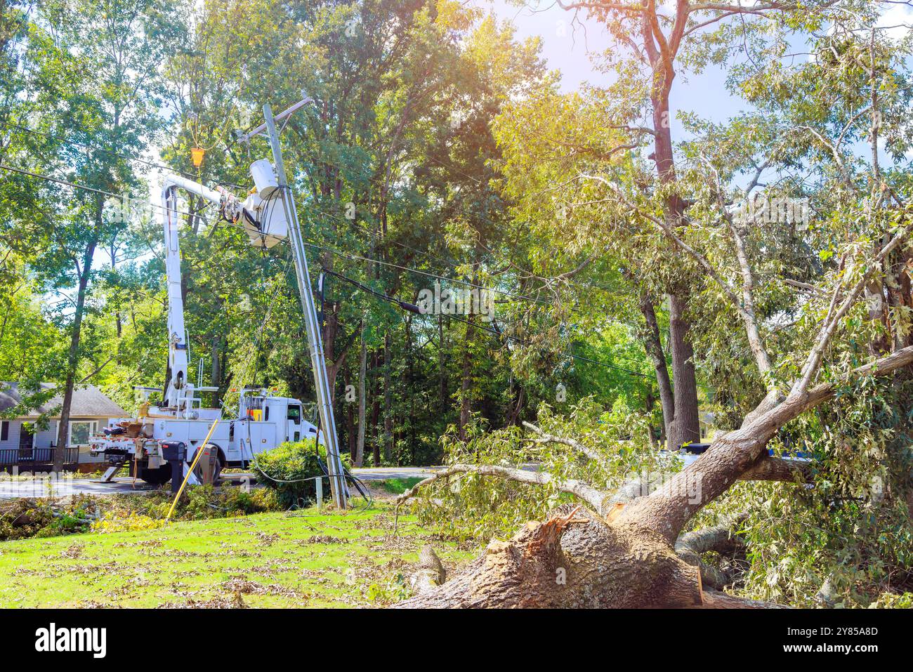In aftermath of hurricane, emergency service lineman are diligently ...