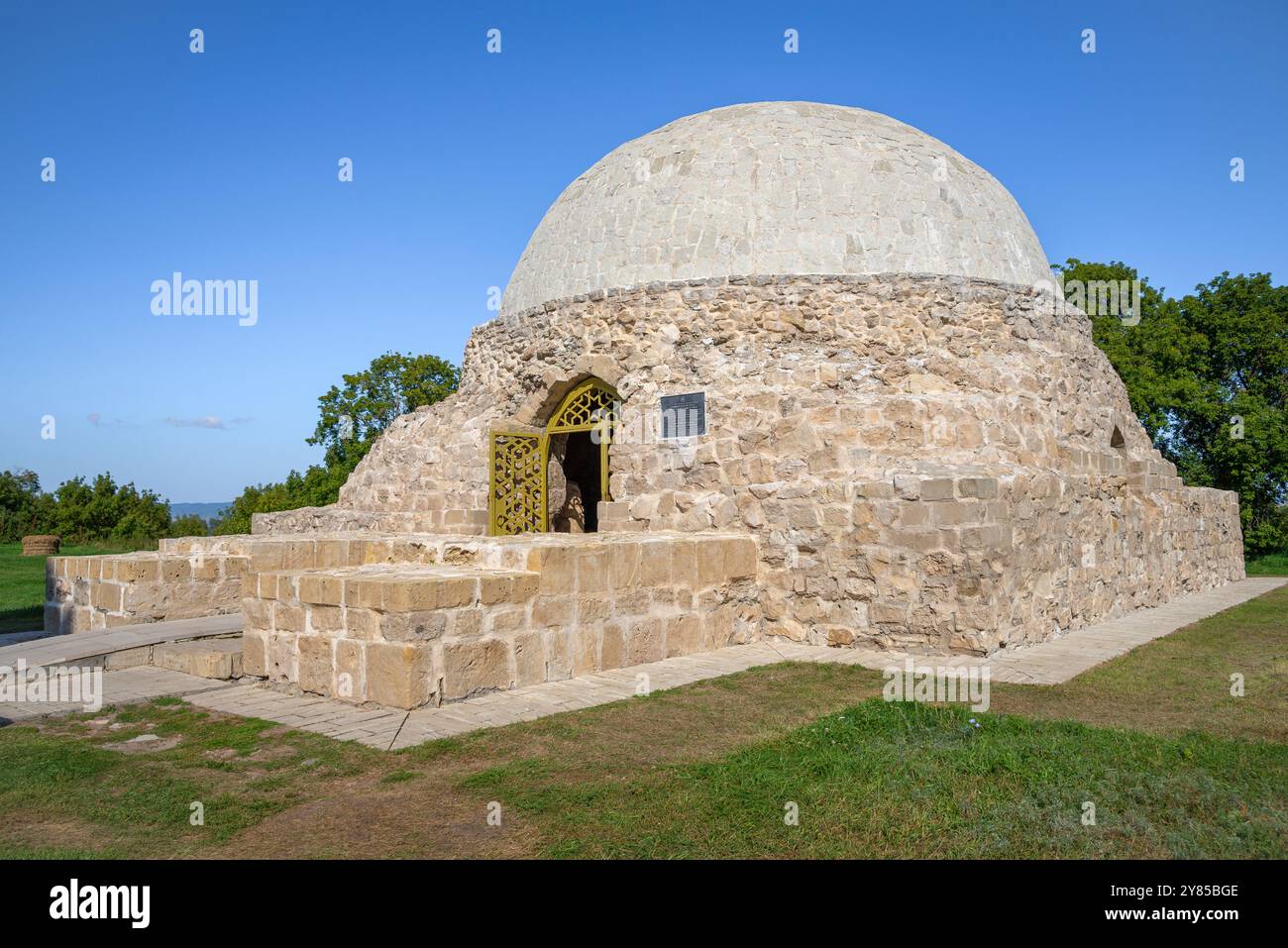 BULGAR, RUSSIA - SEPTEMBER 02, 2024: The Northern Mausoleum close-up ...