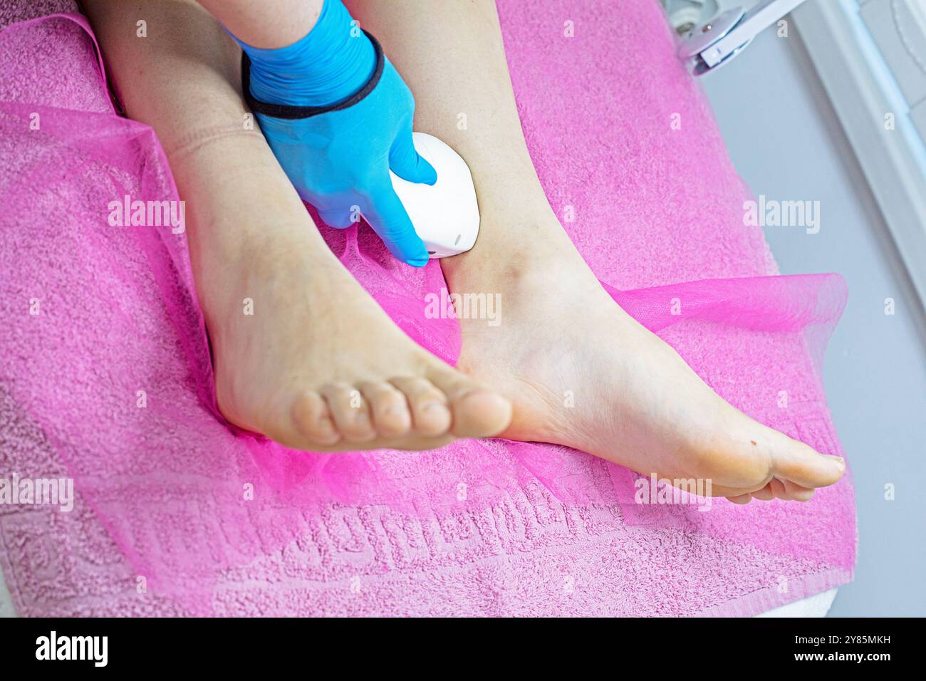 Laser vacuum device remove hi-res stock photography and images - Alamy