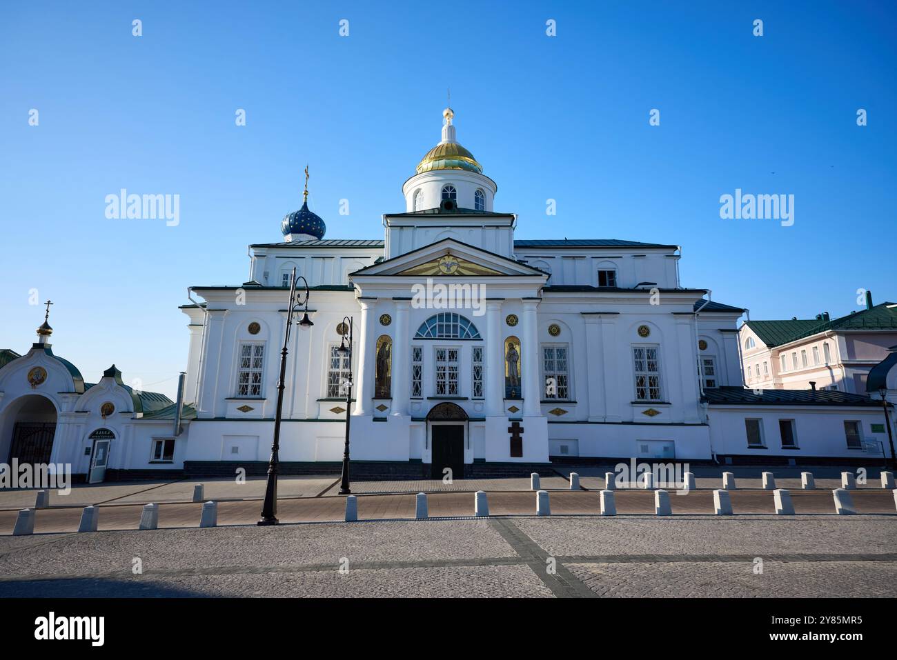 Historic Epiphany Church with green domes at Nikolaevsky Arzamas ...