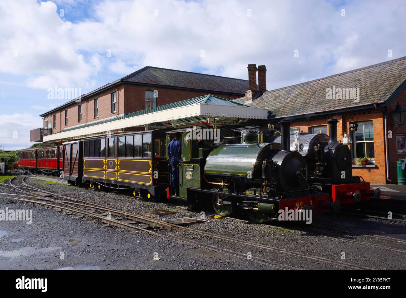 No 4, Edward Thomas, No 3, Sir Haydn, Tywyn Wharf, Station, Tal y Llyn ...
