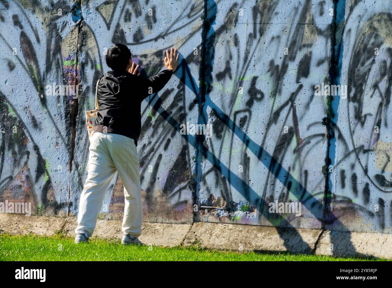 Berlin Wall Memorial - Gedenkstätte Berliner Mauer, Bernauer Street ...
