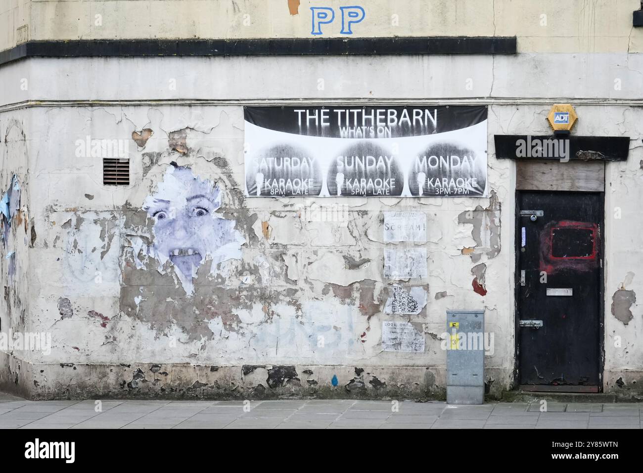 Closed and run-down Tithebarn Pub in Preston City Centre Stock Photo ...
