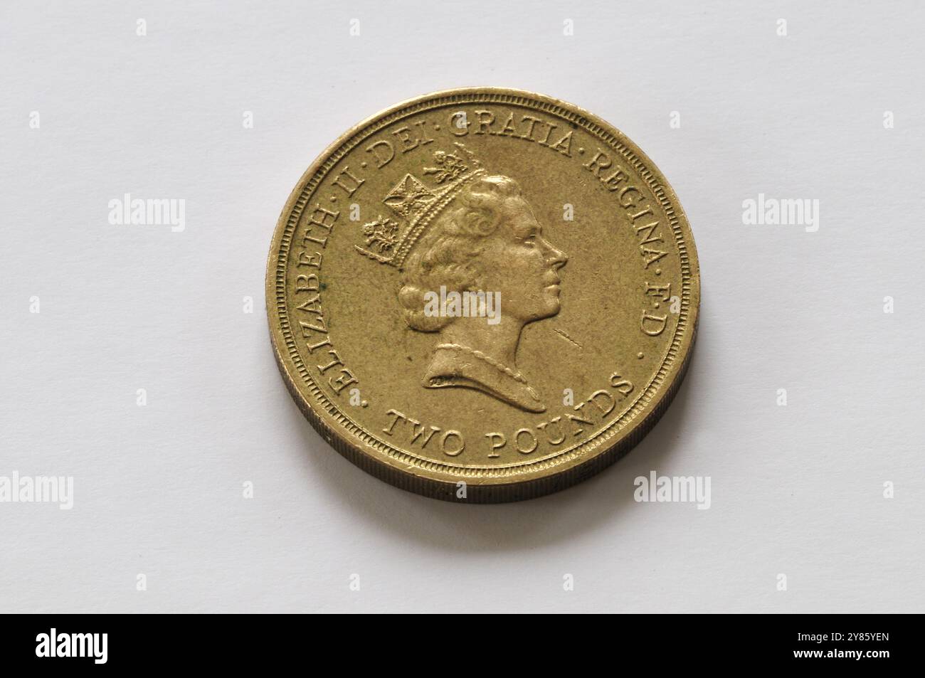 Two pounds coin of UK Decimal currency Stock Photo - Alamy