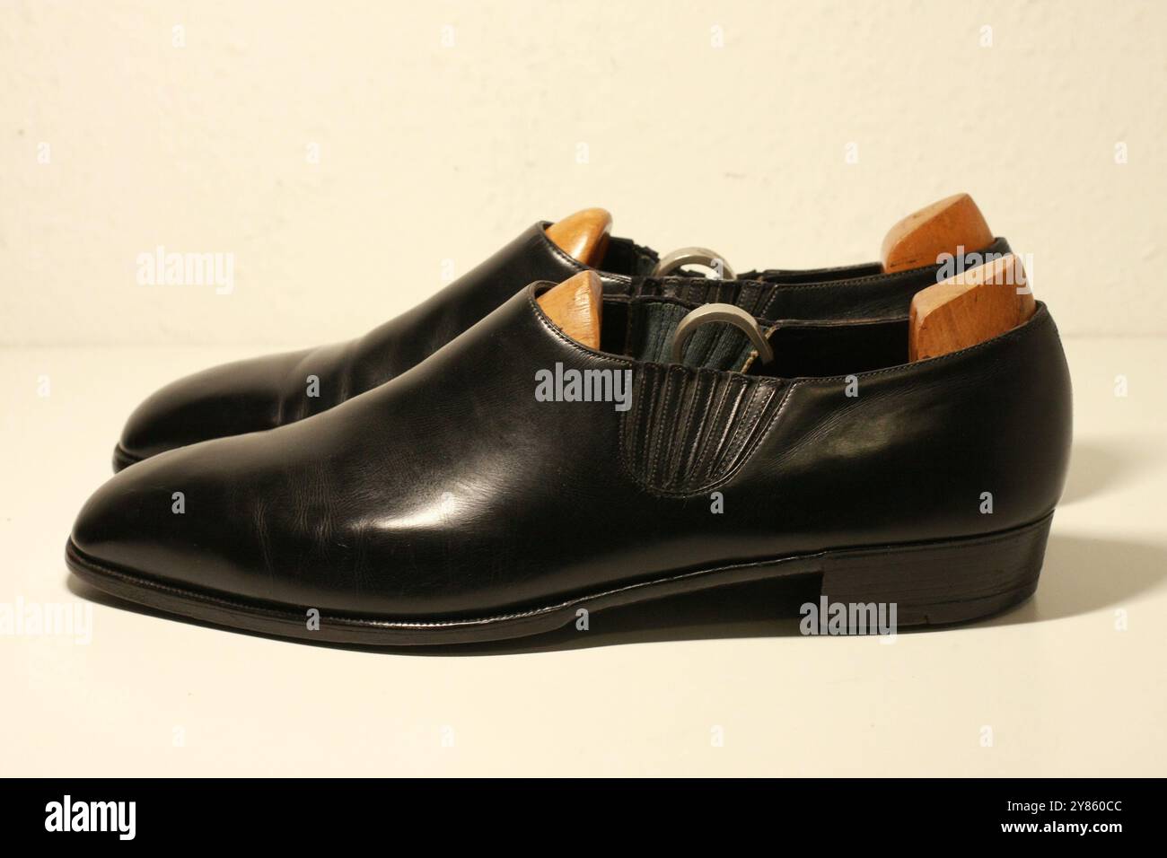 Premium British Bespoke Shoes with shoetrees Stock Photo - Alamy