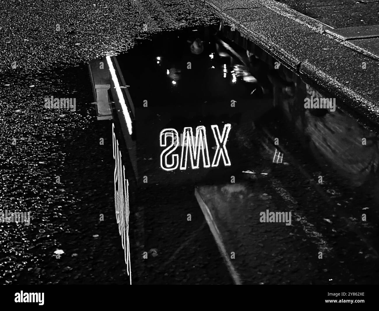 Logo do black and white smartphone stock photos - Alamy