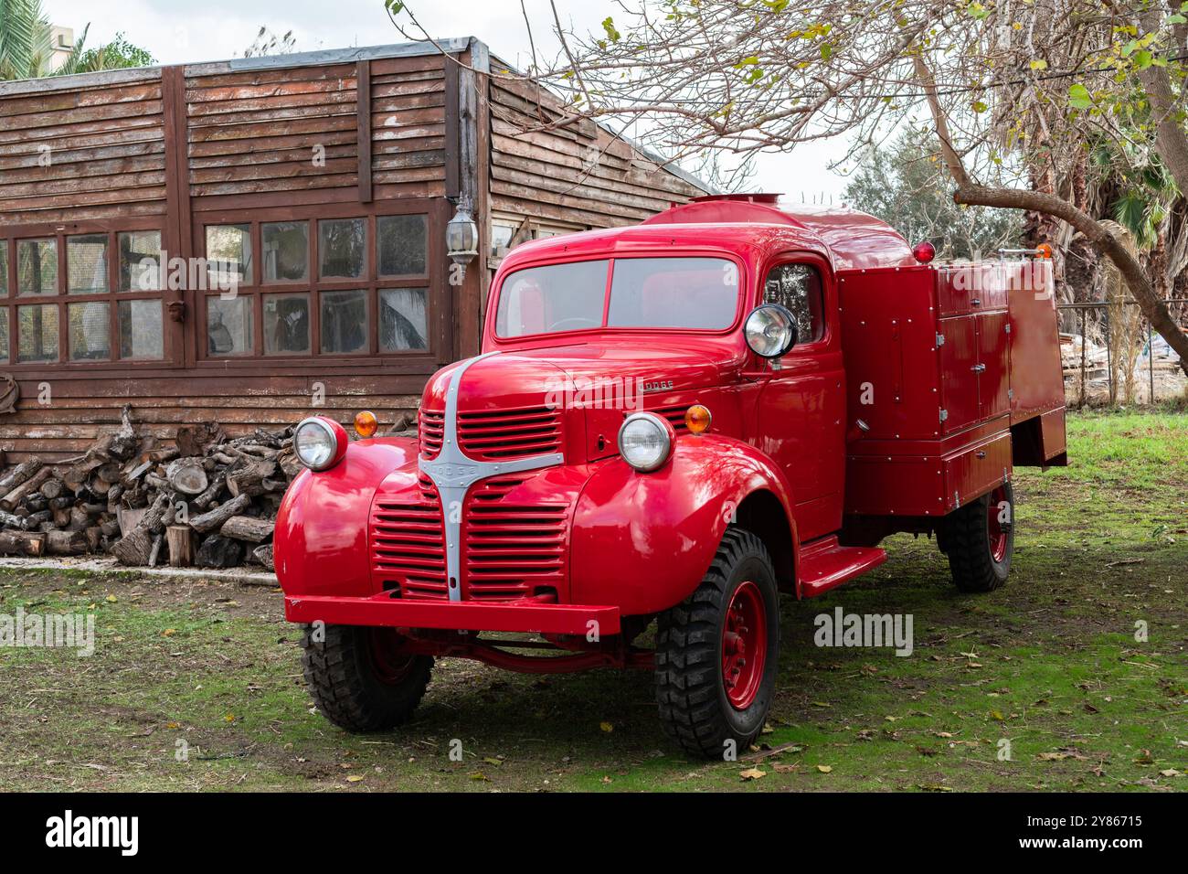42 Dodge dually, old fire truck, 413 big block, 4 speed, rearendwheels ...