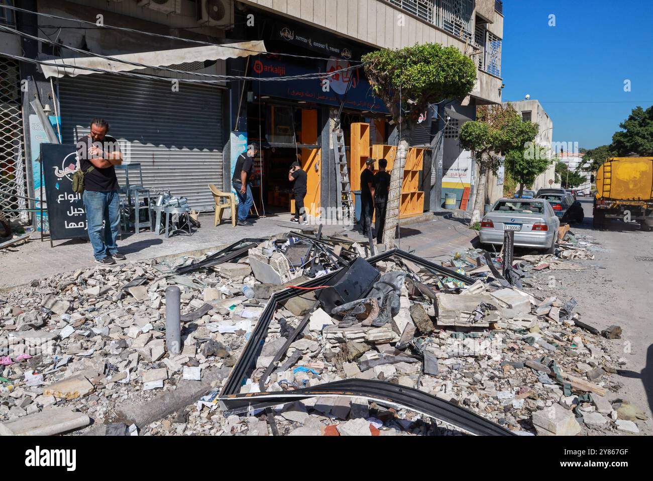 Sylvain Rostaing / Le Pictorium - Beirut on October 3 after a night of ...