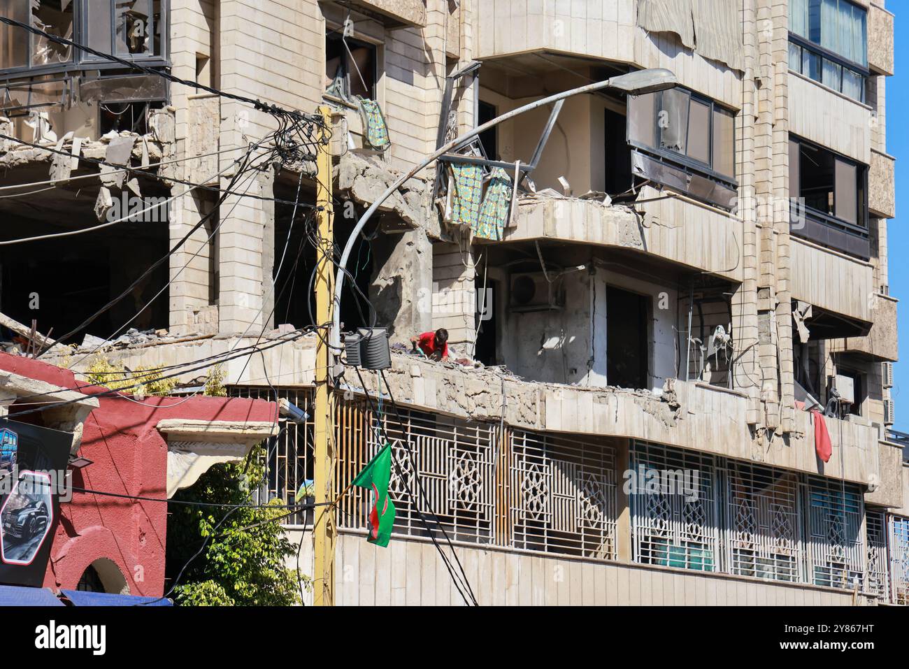 Sylvain Rostaing / Le Pictorium - Beirut on October 3 after a night of ...