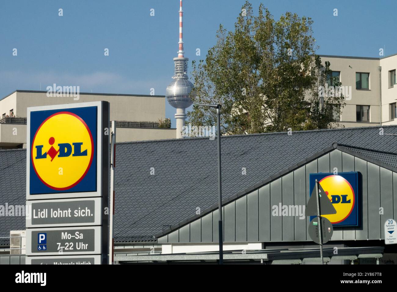 Sign Lidl Berlin Lidl Logo Lidl Supermarket Germany Europe Stock Photo ...