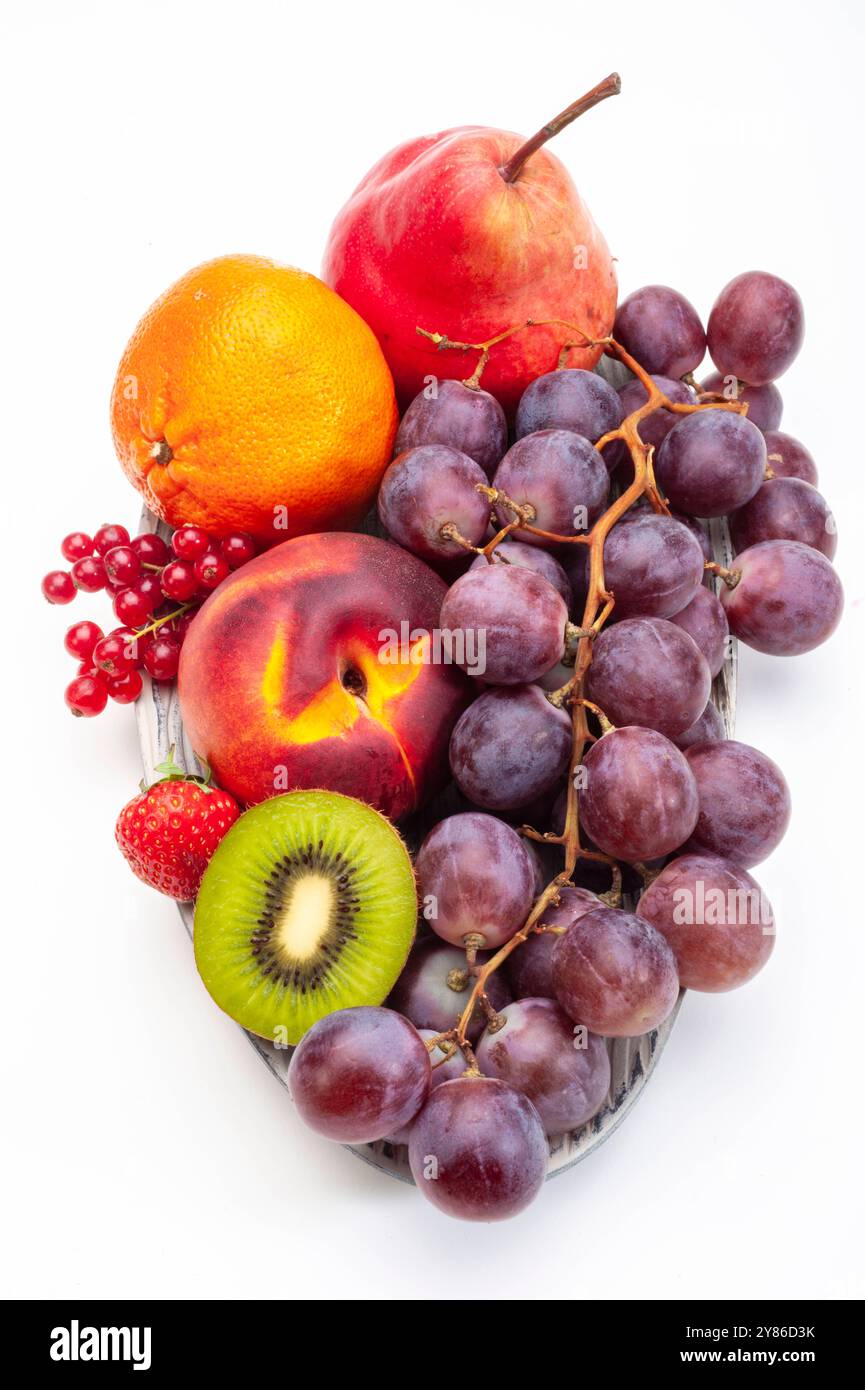 Obstteller mit verschiedenen Obstsorten Eine Obstplatte oder Obstteller ...