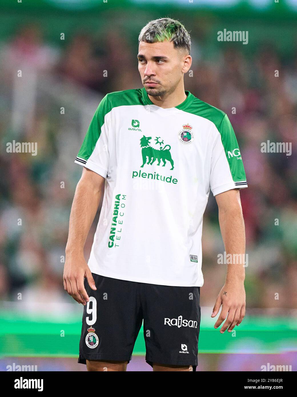 Juan Carlos Arana of Real Racing Club looks on during the LaLiga ...
