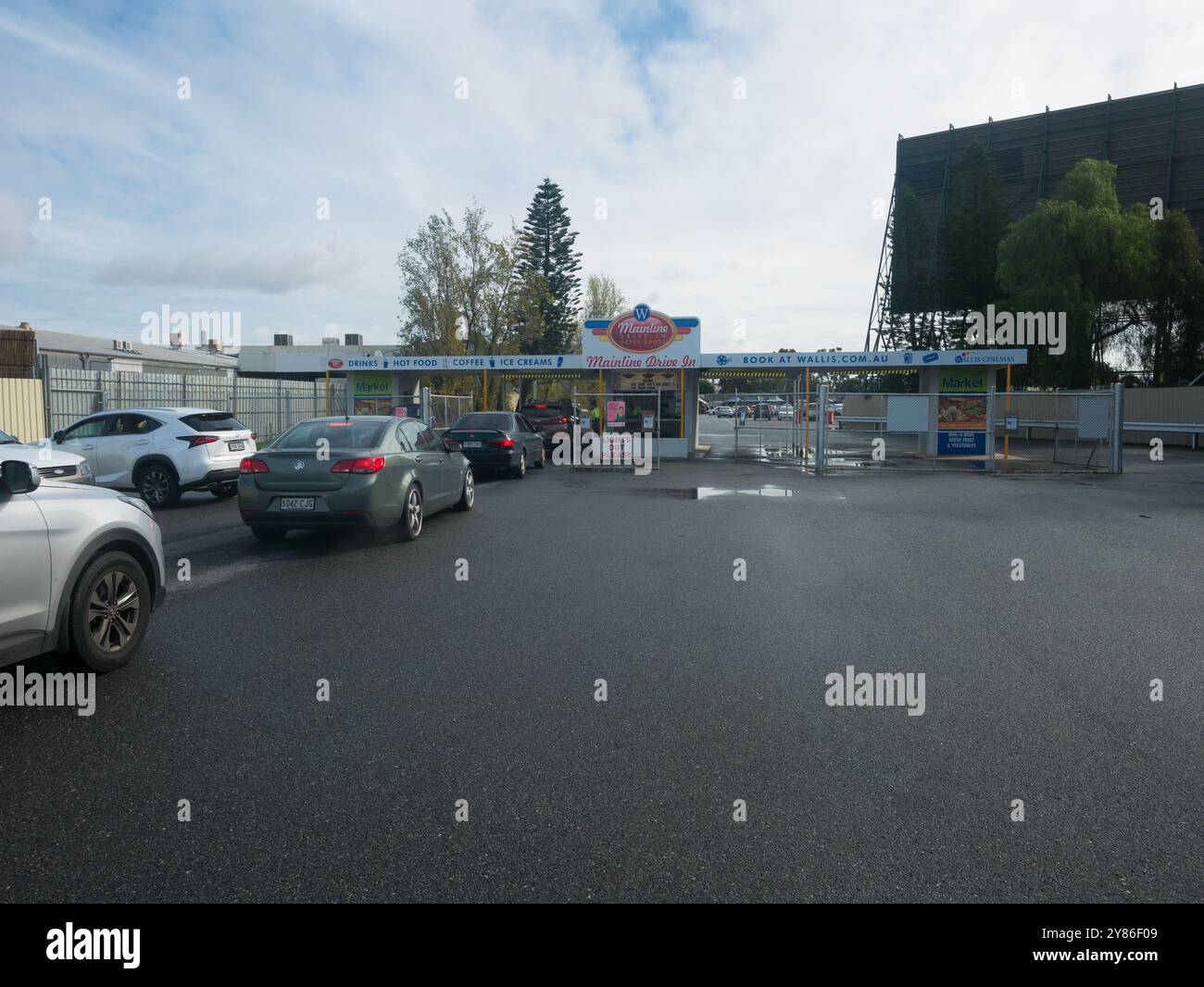 Gepps cross drive in hi-res stock photography and images - Alamy