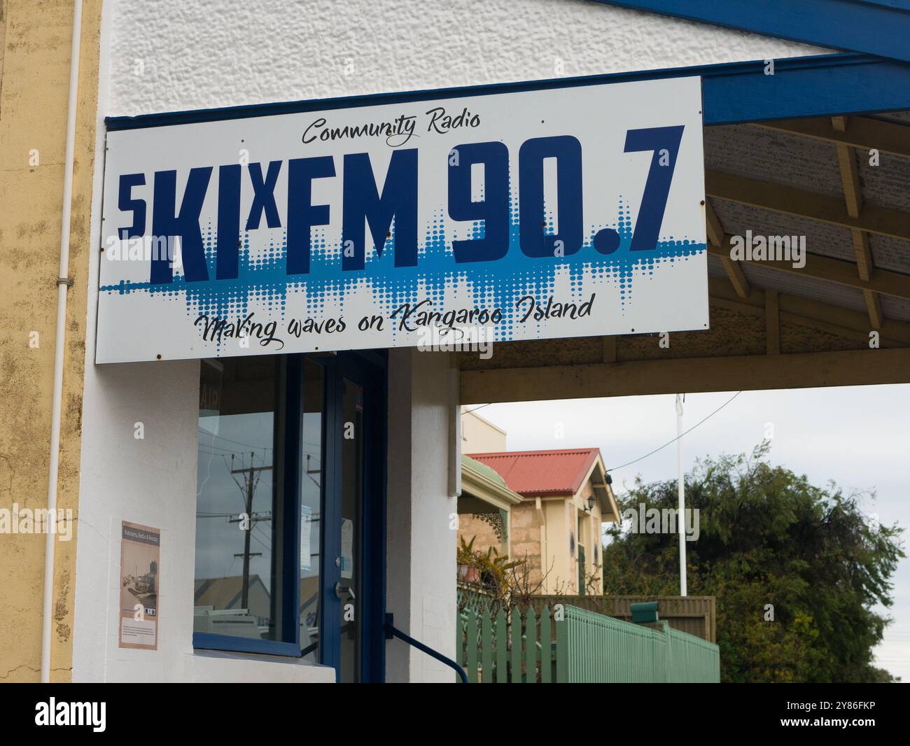 Kix fm radio station hi-res stock photography and images - Alamy