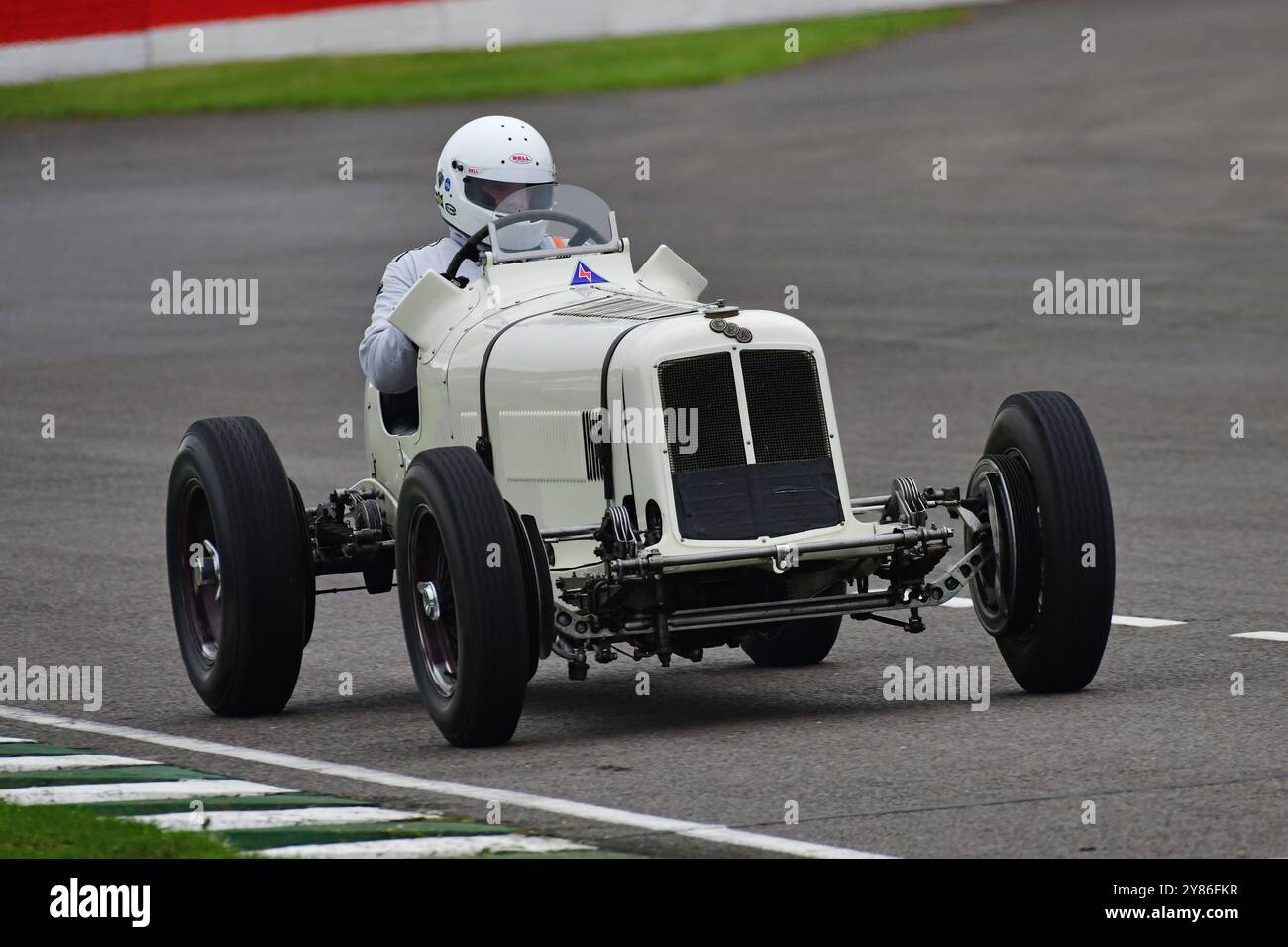 Heinz Bachmann, ERA B-Type R9B, Goodwood Trophy, a twenty minute race ...