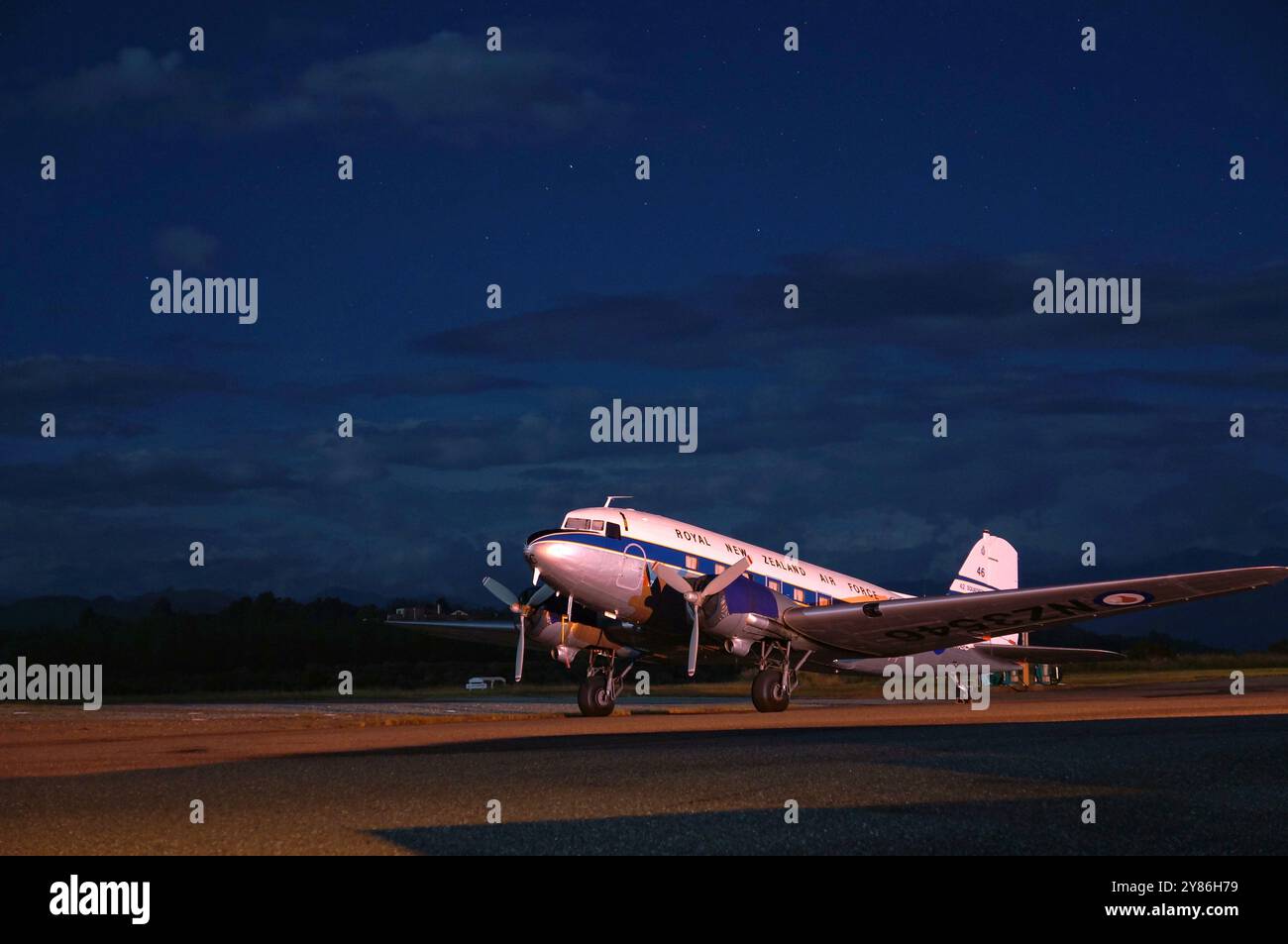 Zk dak hi-res stock photography and images - Alamy