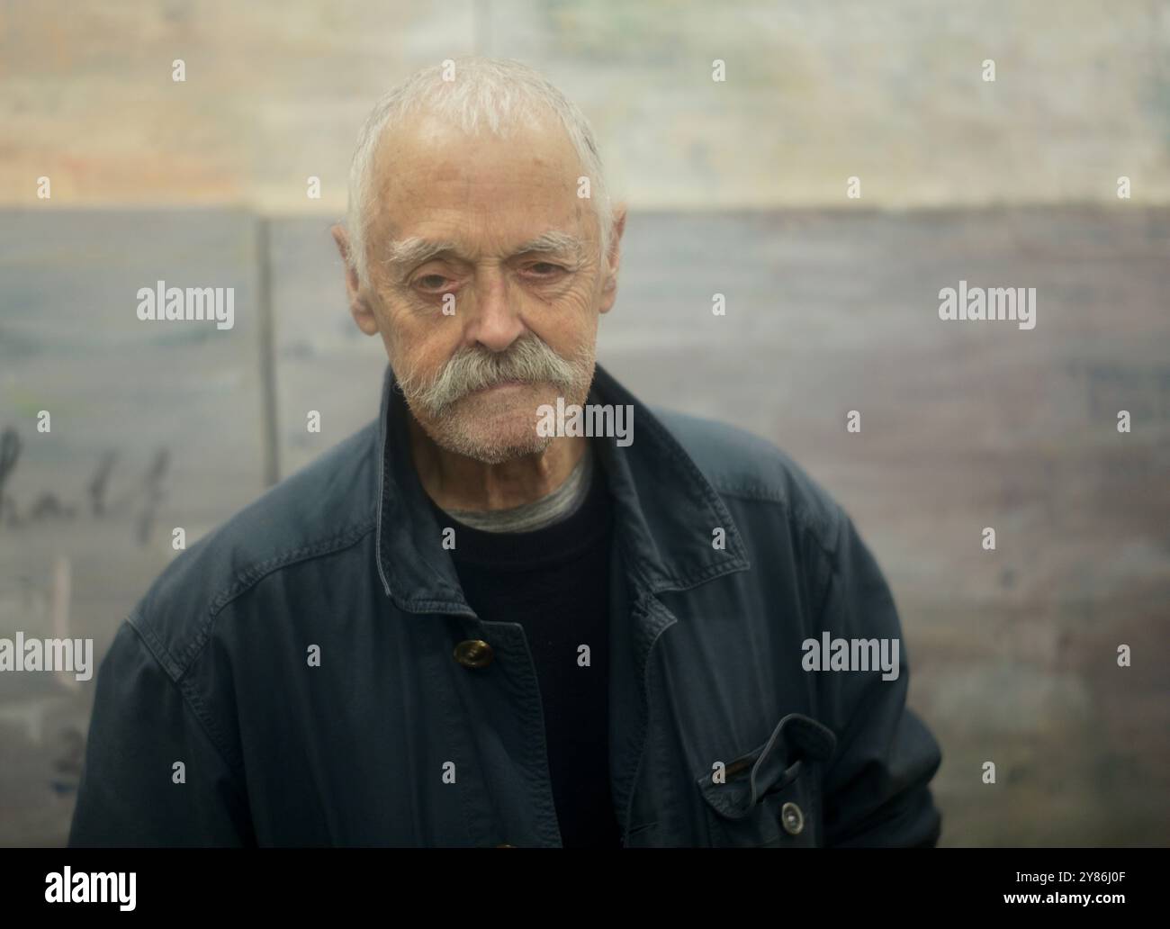 Irish artist Patrick Graham (b. 1943 Stock Photo - Alamy