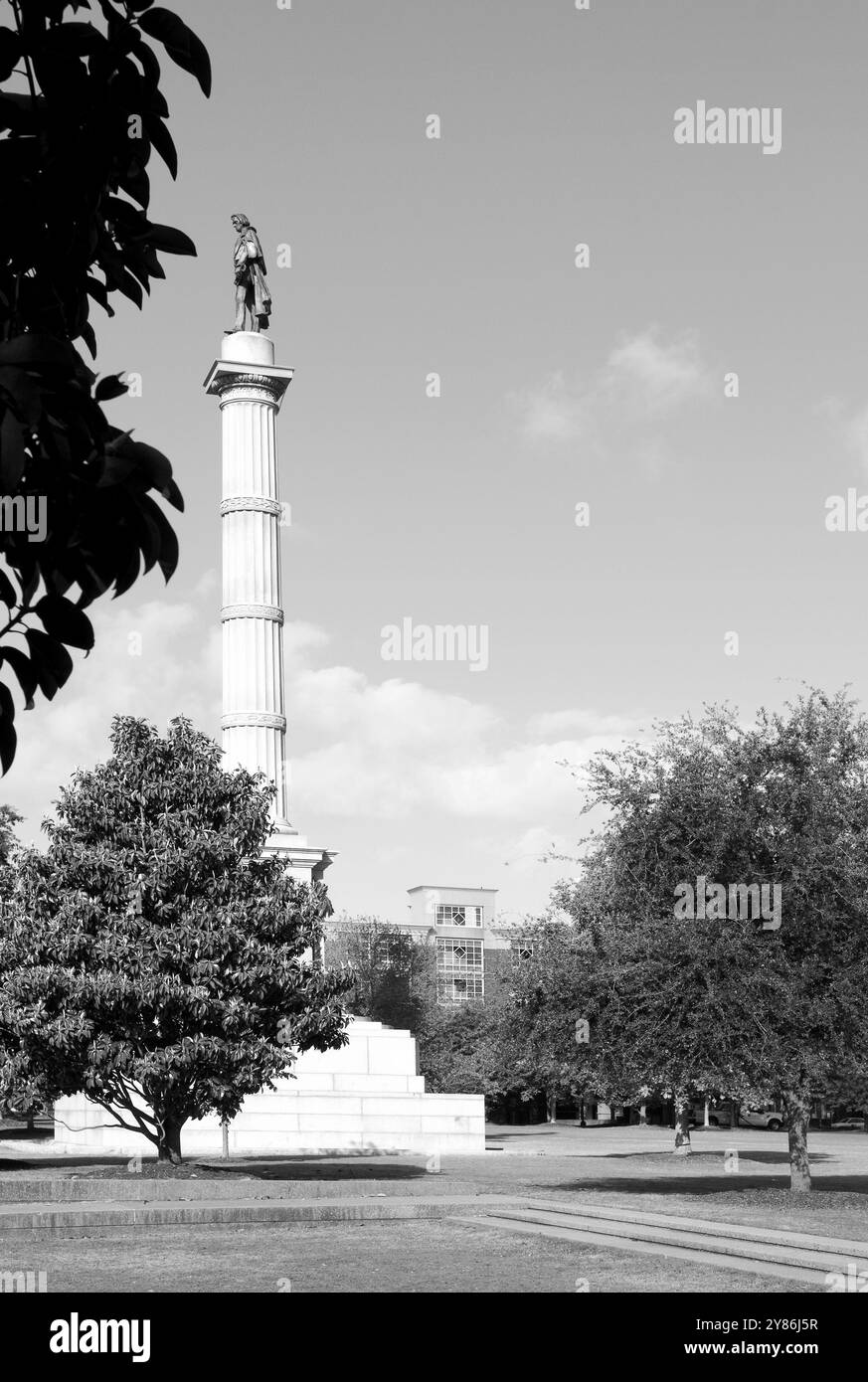 Calhoun Monument in honor of John C. Calhoun at Marion Square ...