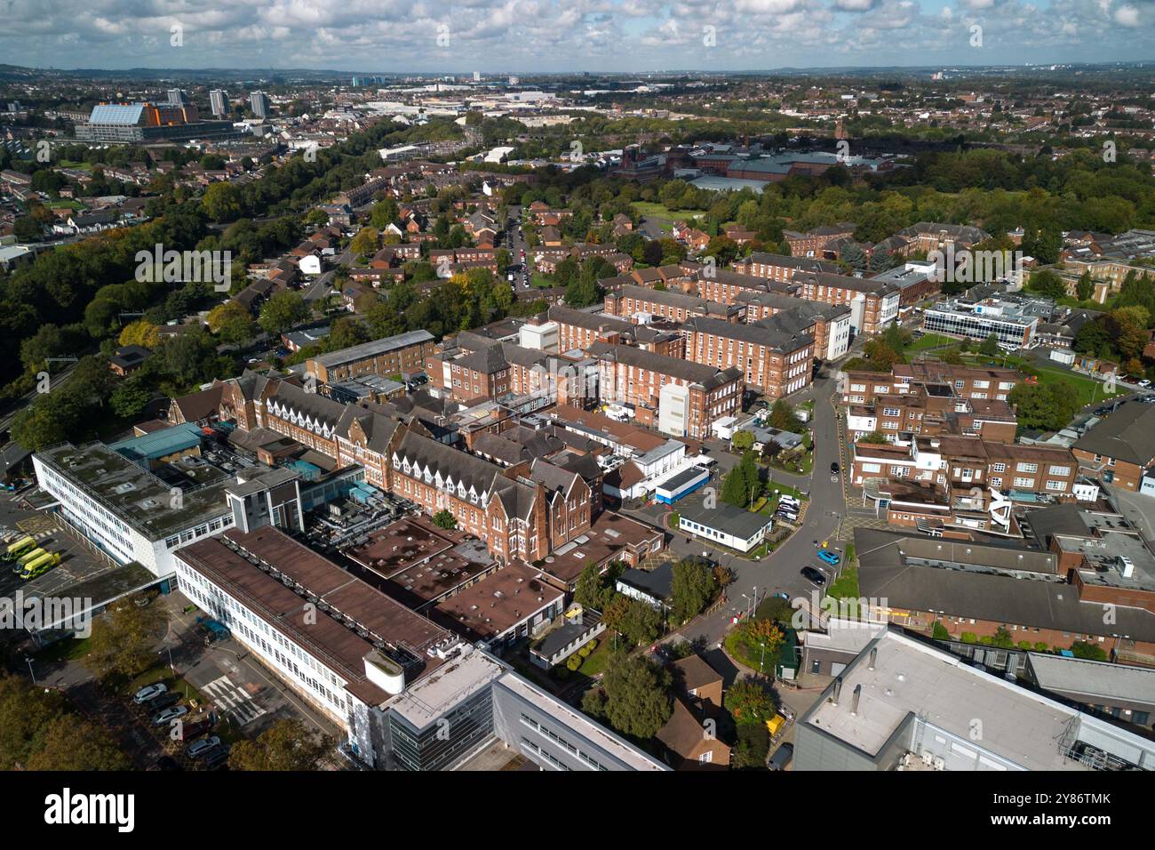 Dudley Road, Birmingham, 3rd October, 2024. Birmingham's City Hospital ...