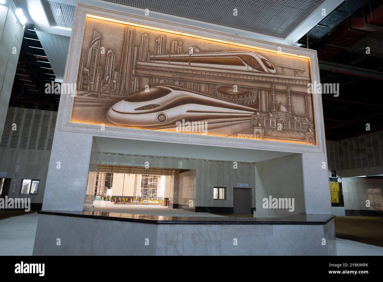 Kairo, Egypt. 03rd Oct, 2024. The entrance hall of a new railroad ...