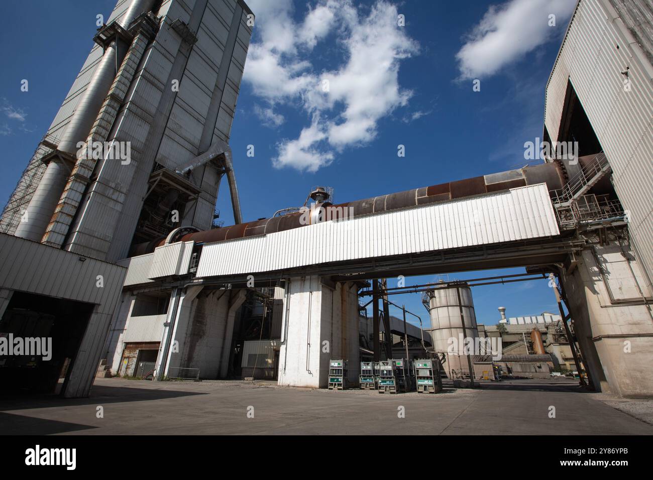 The cement production facility at Heidelberg Materials’ Padeswood Works ...