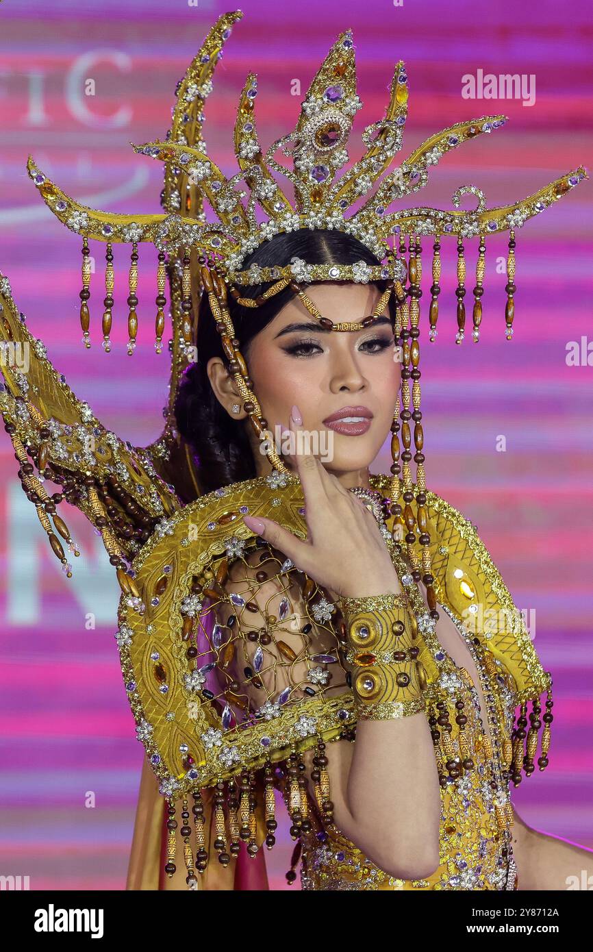 Blessa hi-res stock photography and images - Alamy