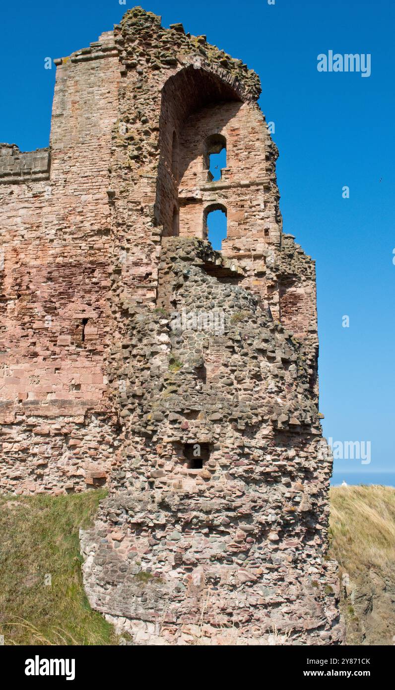Corner Tower of Tantallon Castle. North Berwick, East Lothian, Scotland ...