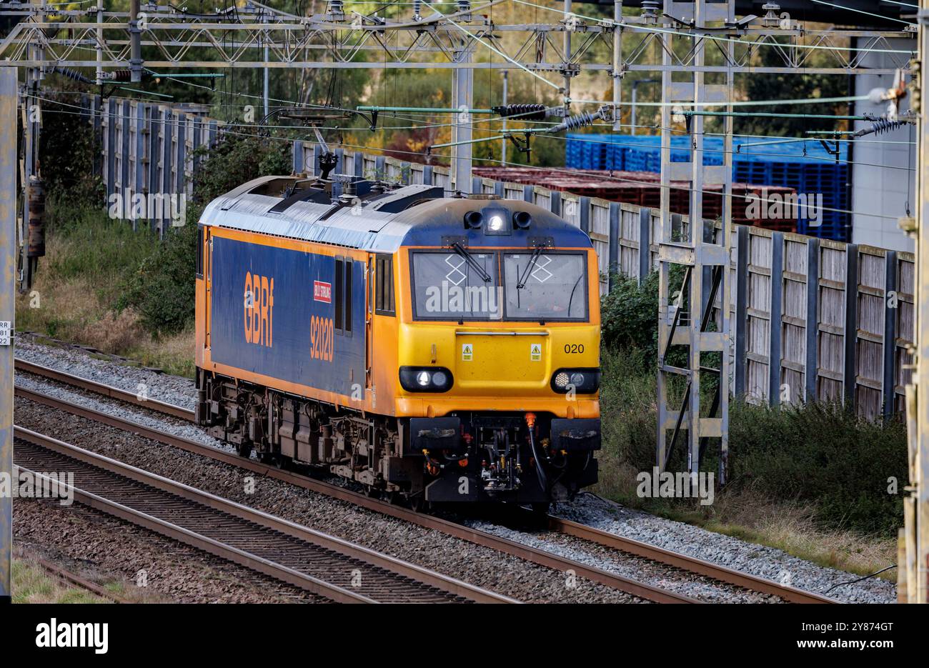 GB Railfreight operated Class 92, 92020 light locomotive passing DIRFT ...