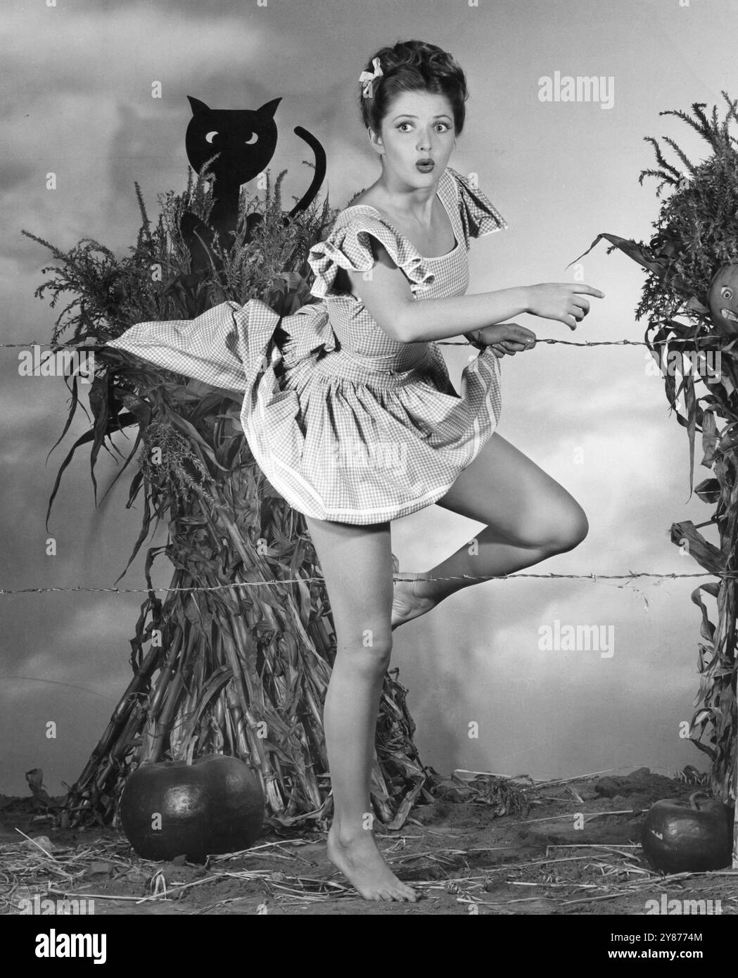 HALLOWEEN Pin-Up Hollywood Actress MARTHA VICKERS 1946 Photograph by ...