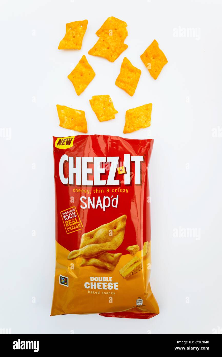 Cheez It crispy cheese snacks Stock Photo - Alamy