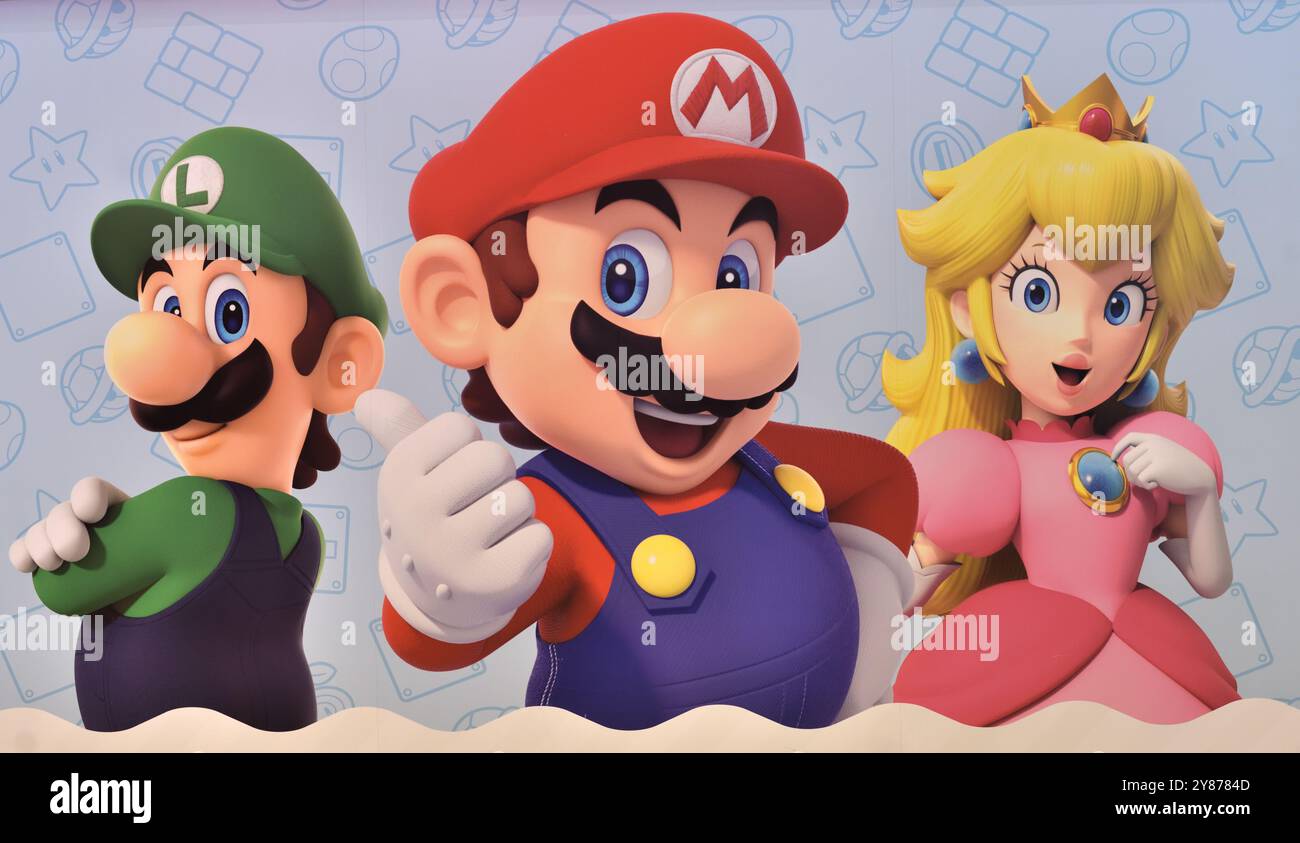 Mario, Luigi and Princess Peach Stock Photo - Alamy